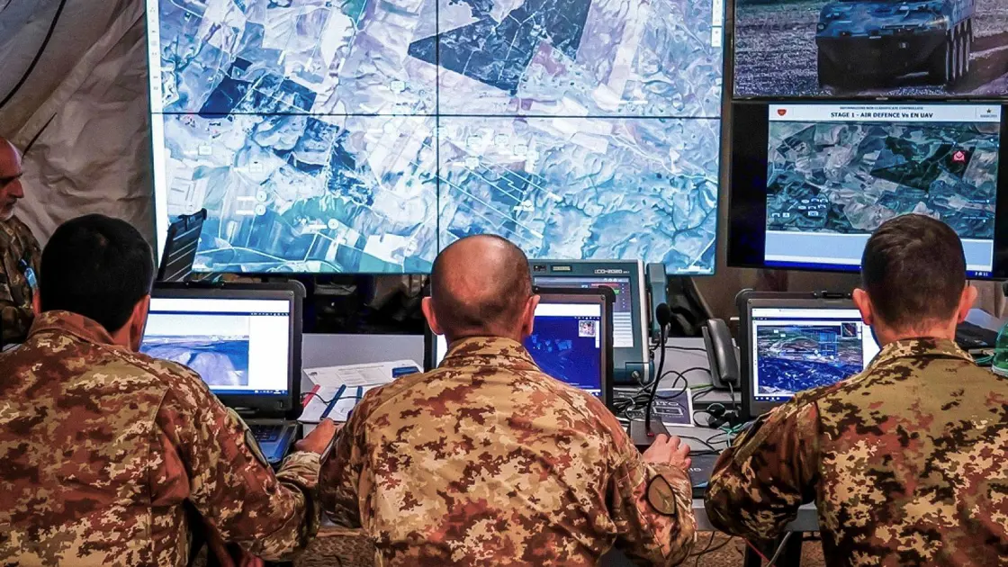 Balancing Decentralization & Centralized Control: The Role of Mission ...